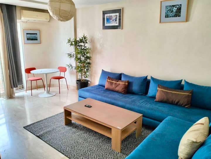 Cosy & Centrally Located Apartment - Casablanca