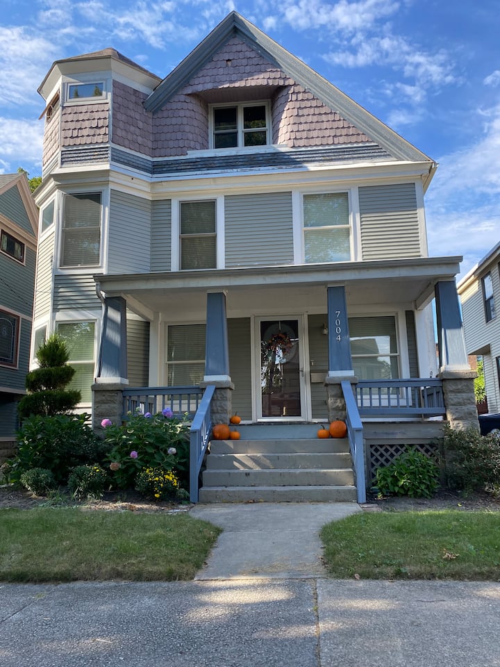 Tranquil & Spacious -Near Lake & Amenities - Cleveland, OH