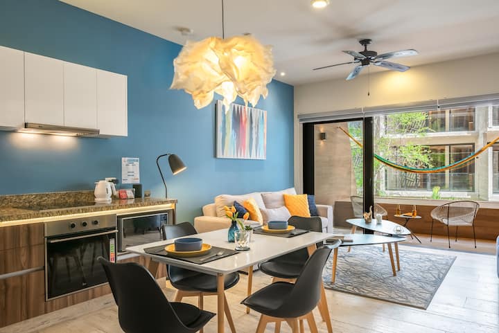 1 Block To 5th! Wifi, Washer, Parking - Playa del Carmen