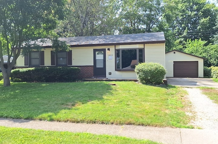 3br 1ba Northwest Champaign - Champaign, IL