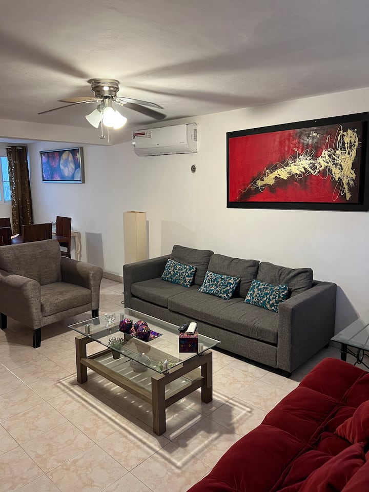 Villa Sara One Block From Ferry - Cozumel