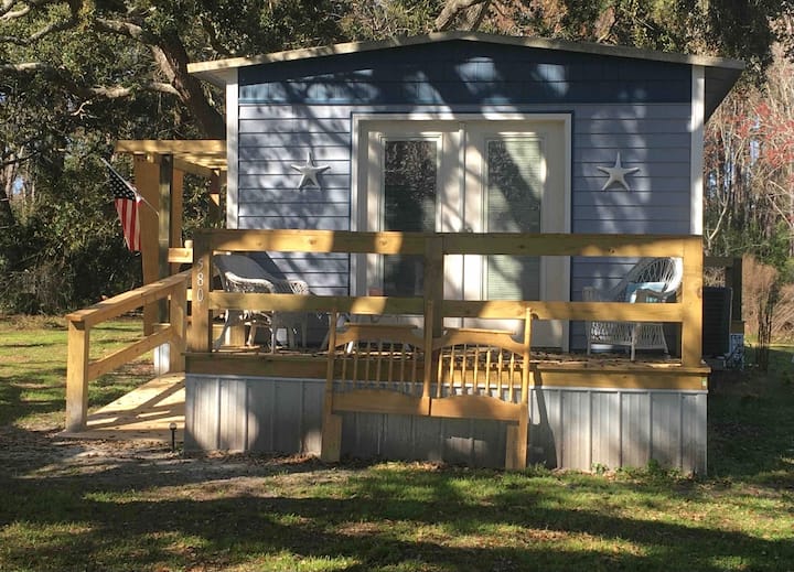 Sunset Harbor Intracoastai Fishing Retreat - Oak Island, NC