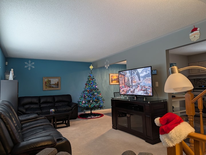 Relaxing, Spacious, And Private 3 Bedroom House - Greater Sudbury