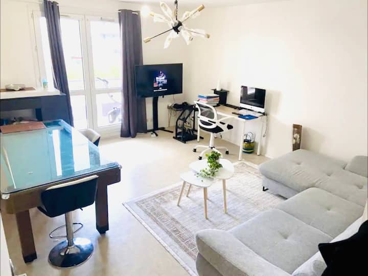 Logement Entier Proche Paris 55m2 Salon Cuisine - Bagneux