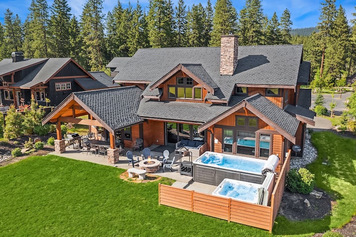 Stunning Golf Course Home With Swim Spa! 300 Yards - Cle Elum, WA