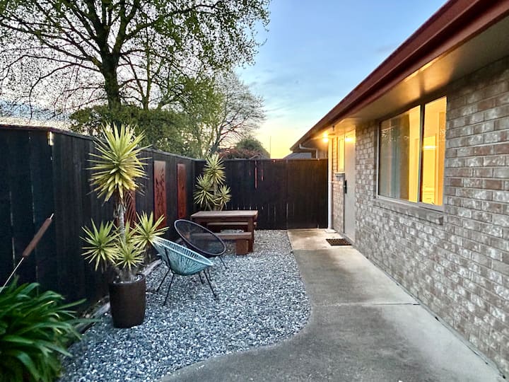 Stylish Self Contained Private Studio And Garden - Richmond