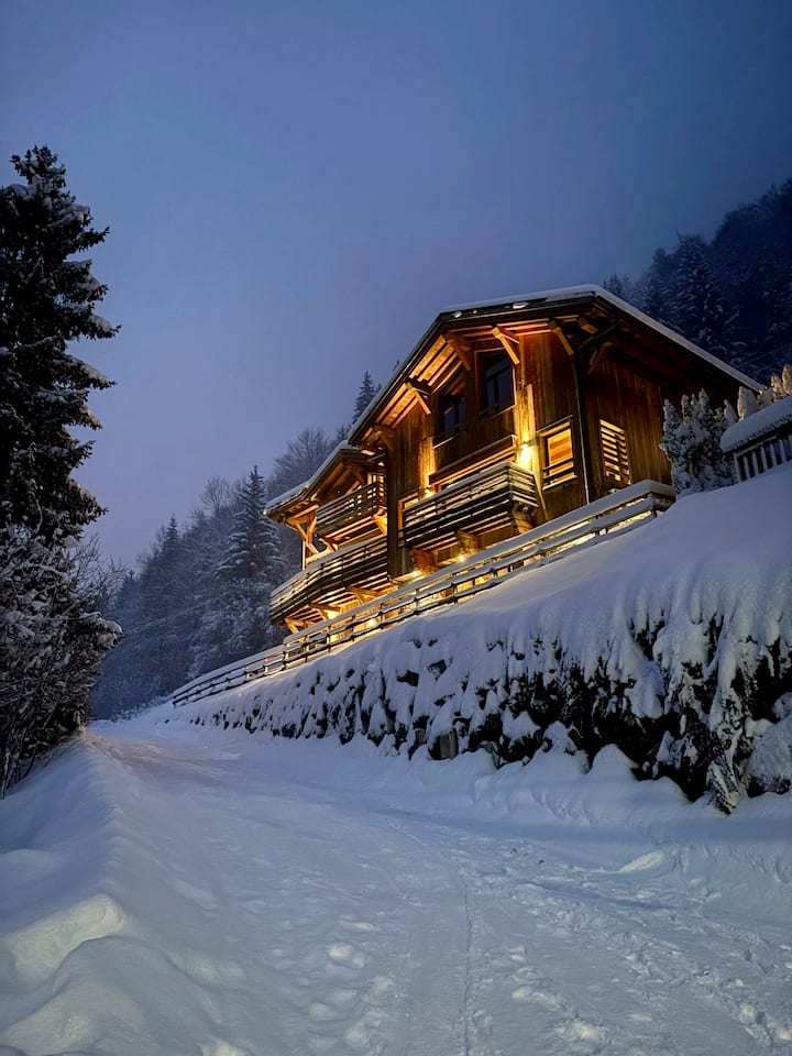Morzine - Outstanding Chalet For 16 People - Les Portes du Soleil