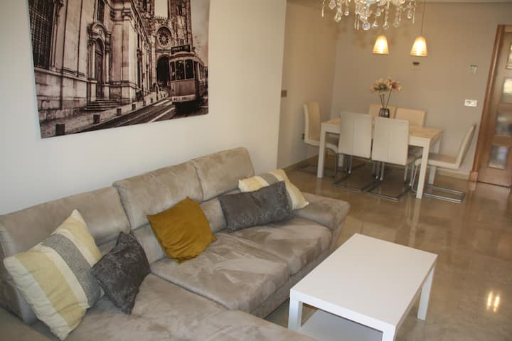 Acogedor, Parking, Wifi, Aa Central, Piscina - Churriana de la Vega