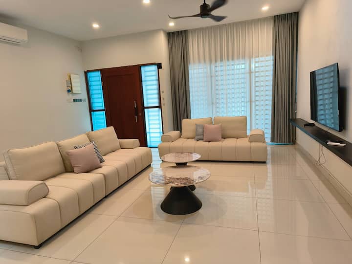 32~義香花园~三层排屋,
同个花园 有多个单元,可容纳人数100+。 - Pulau Pinang