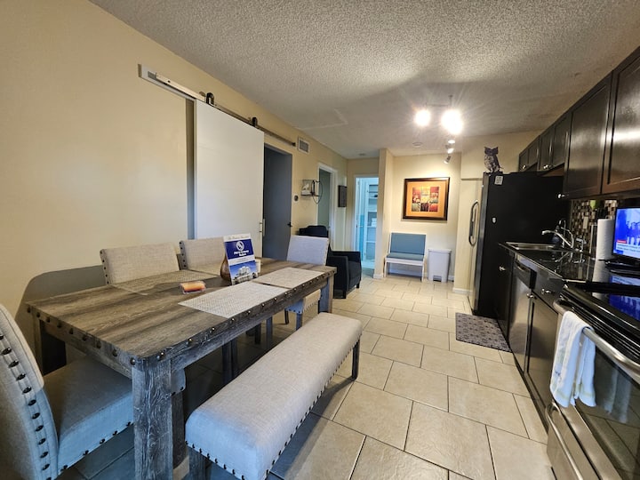 Down Town Ft. Lauderdale Private 2 Bedroom Home - Fort Lauderdale, FL