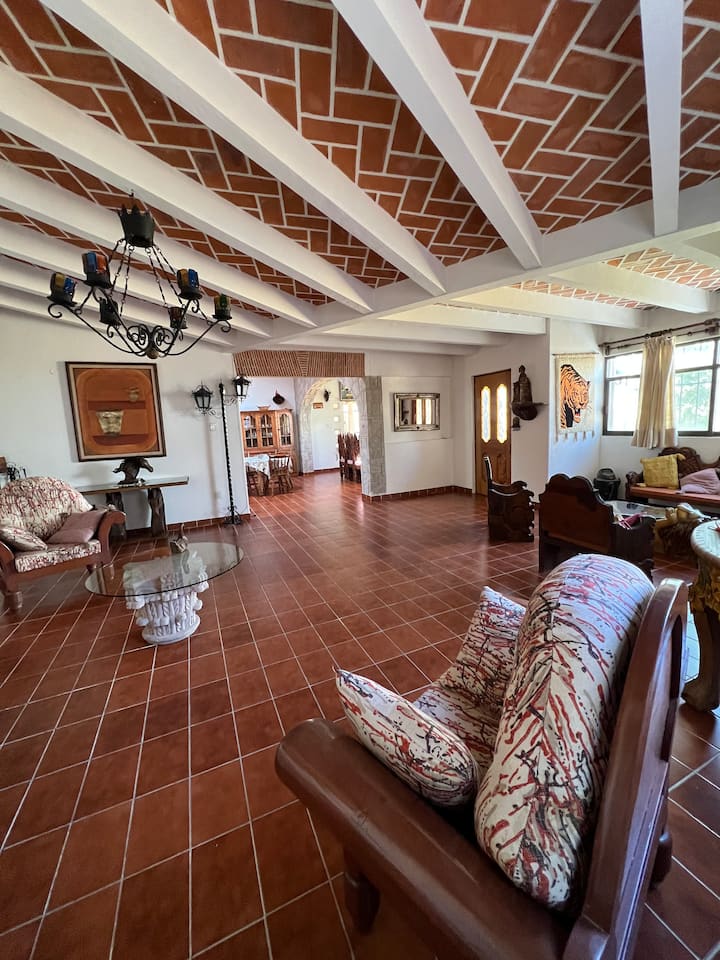 Casa De Descanso Con Alberca Ubicada En El Centro - Tequisquiapan
