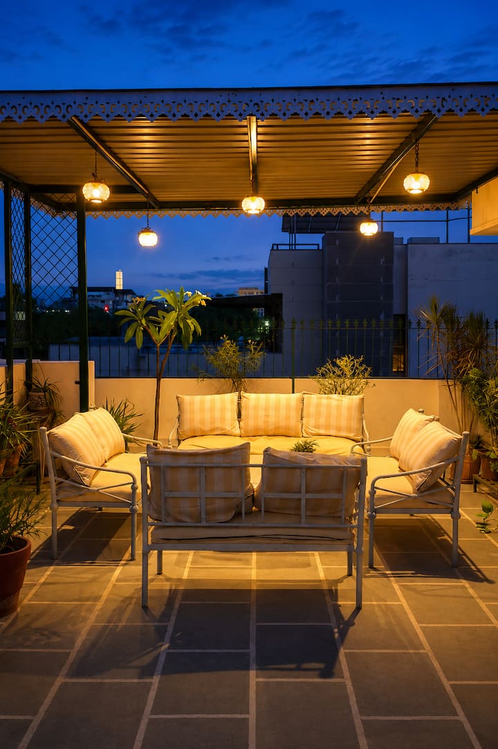 Shades Of Summer - A Cosy 3bhk Apartment - Jaipur