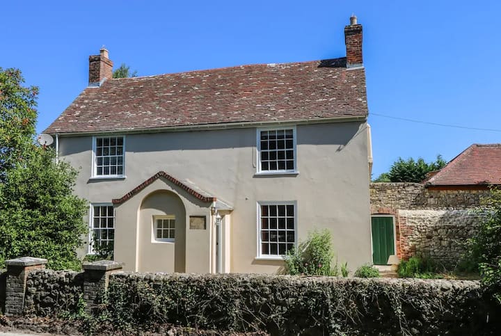 Afton Farmhouse - Isle of Wight