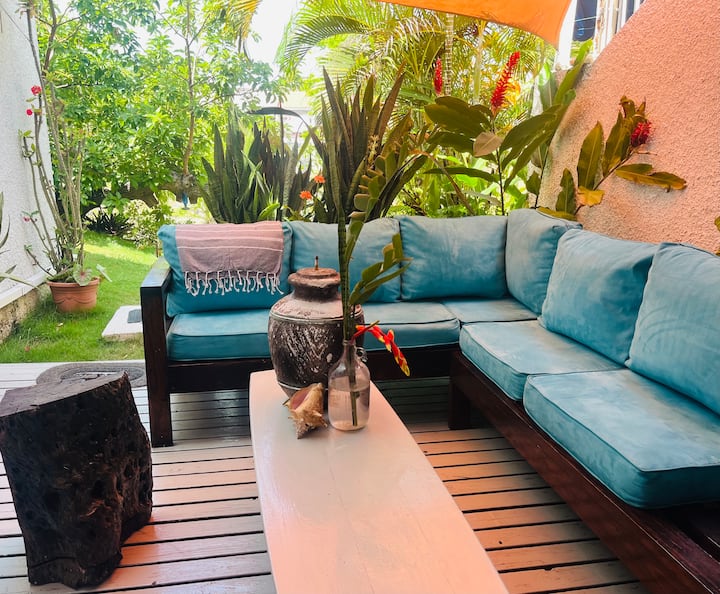 Beach Townhouse, Near Hip Strip, Beach, Airport - Montego Bay