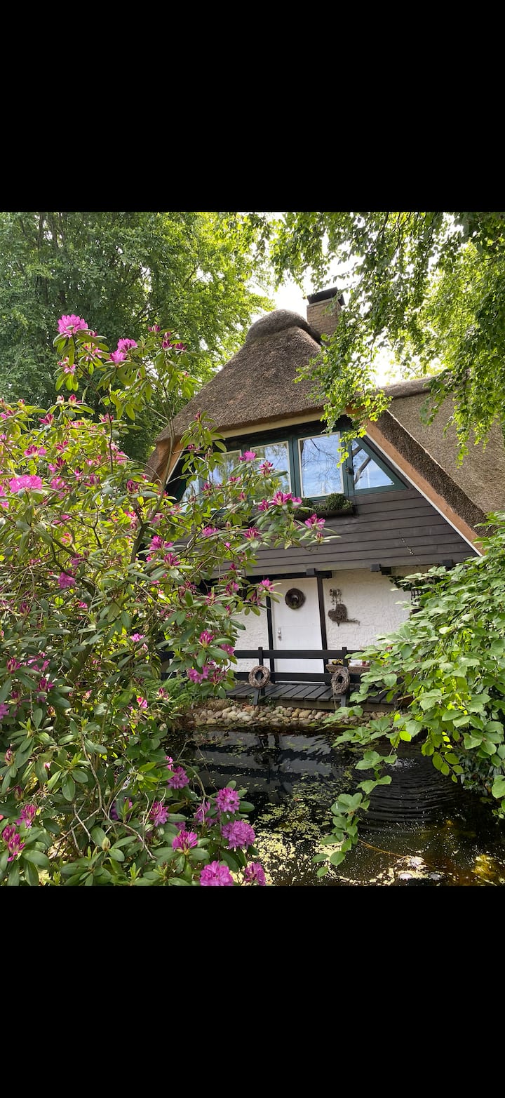 Reet- Auszeithaus Auf 3 Etagen Am Teich - Leer