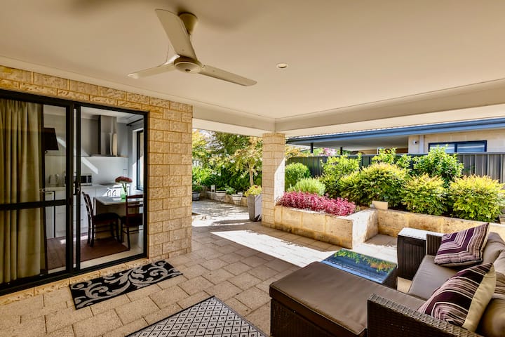 Cathie's Comfy Cottagestra6110l-n98a74h Own Entnce - Armadale