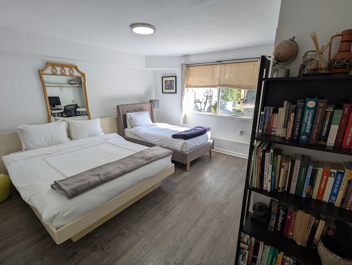 Spacious * Parking * Laundry * Fast Wi-fi - San Francisco, CA