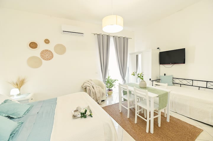 Giulia Felice: Monolocale Centrale Con Parcheggio - 蓬佩伊