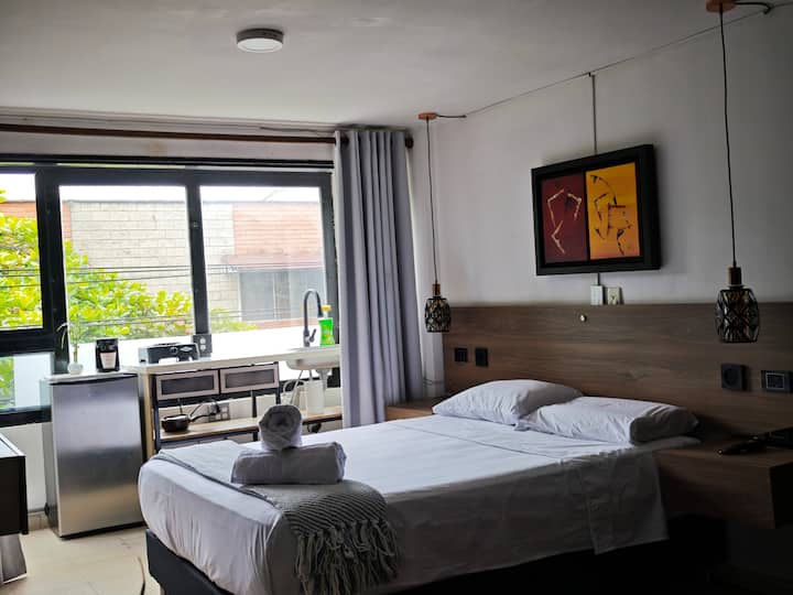 Private Studio · Jacuzzi & Sauna · Near Poblado - Envigado