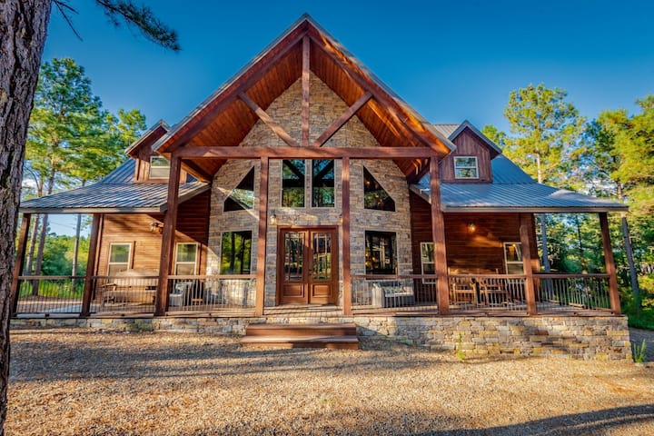 Luxury Cabin W/ Private Pond & Dock | Sleeps 18 - Broken Bow, OK