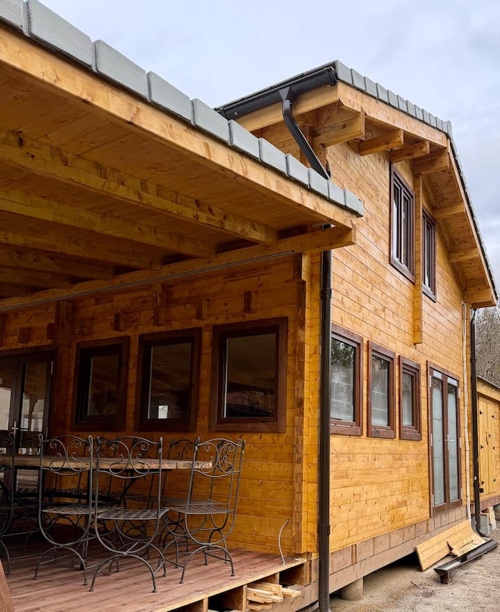 Chalet Tout Confort Au Pied Des Pistes , - Saint-Léger-les-Mélèzes