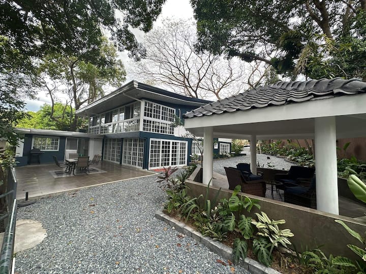 House Among Leaves (With Pool Table) - Olongapo
