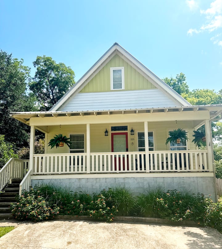 Charming Cottage Retreat With Fire Pit - Starkville, MS