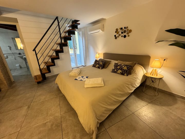 [B&b Salerno In Centro] Alfonso Gatto - Salerno, Italia