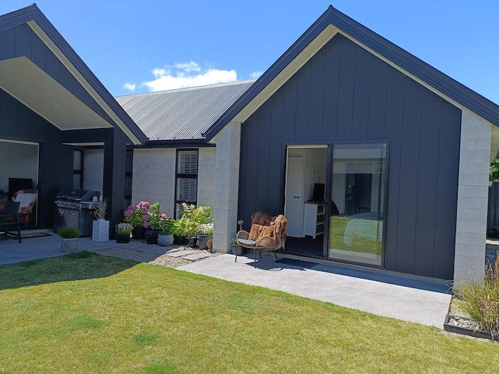 Central Otago Home - Bannockburn, New Zealand