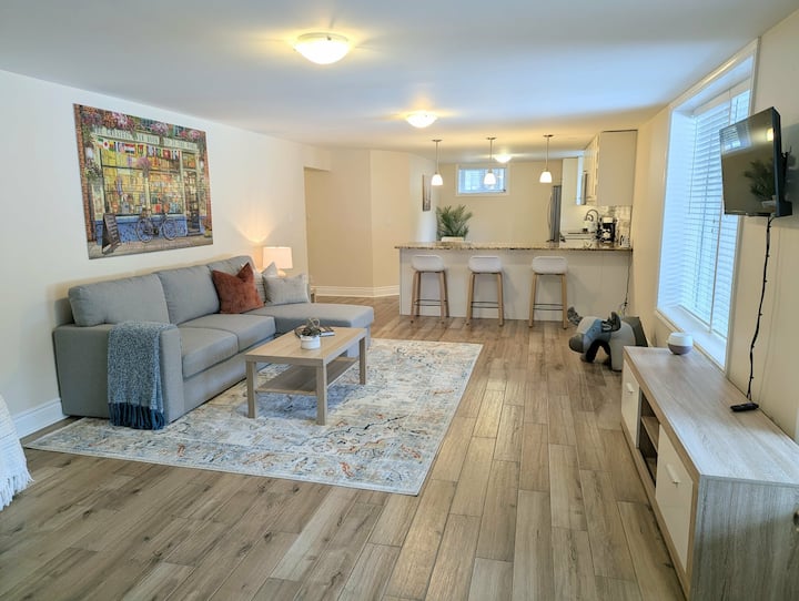 Hamewyth Inn - Entire Apt. In Heart Of Belfountain - Caledon