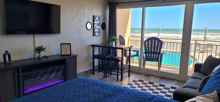 No Speed Limit Oceanfront Studio | Prime Location - Daytona Beach, FL