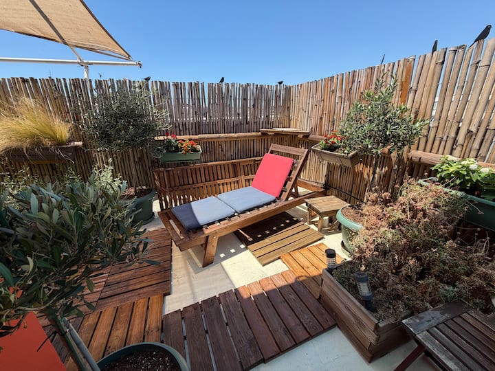 A "Home Office" Penthouse At Syngrou-fix Metro St. High Speed Starlink Internet - Atenas