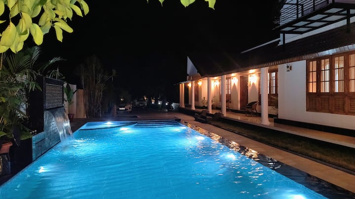 Salisbury Manor Heritage Inn - Marayoor