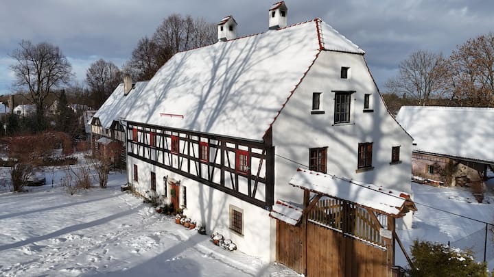 An Old Cowshed In A Traditional House From 1772. - Tchéquie