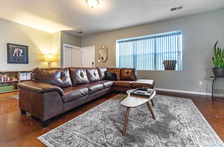 Sparking Clean Sunny Room Near Dt Private Br&bath - Albuquerque, NM