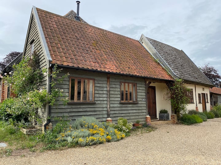 Cosy Cartlodge On Family Farm In Suffolk Sleeps 6+ - 래버넘