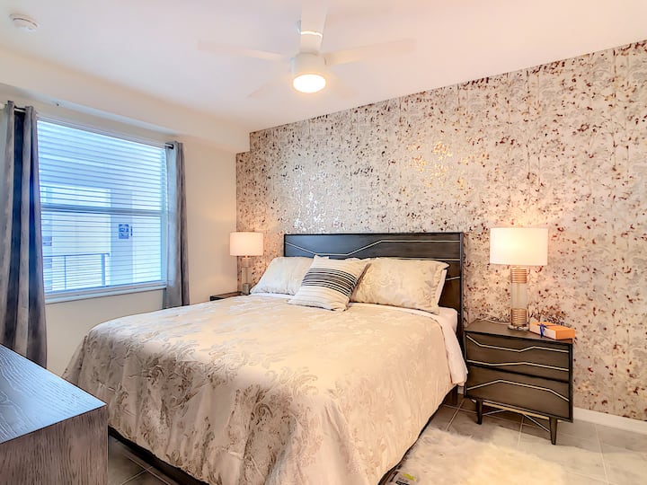 Disney & Waterpark Fun: Family Condo Retreat - Orlando, FL