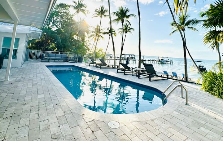 Private Beachfront Key Largo Sunset Beach Paradise - Key Largo, FL