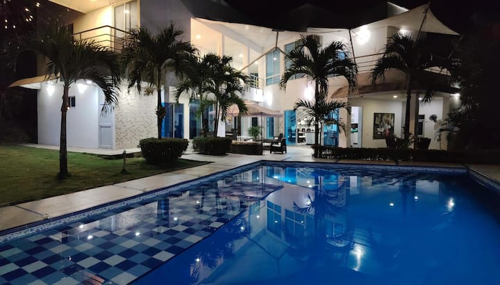 Hermosa Casaquinta - Palermo