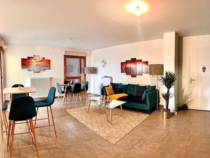 Chambre Privée Dans Un Très Bel Appartement - Bron