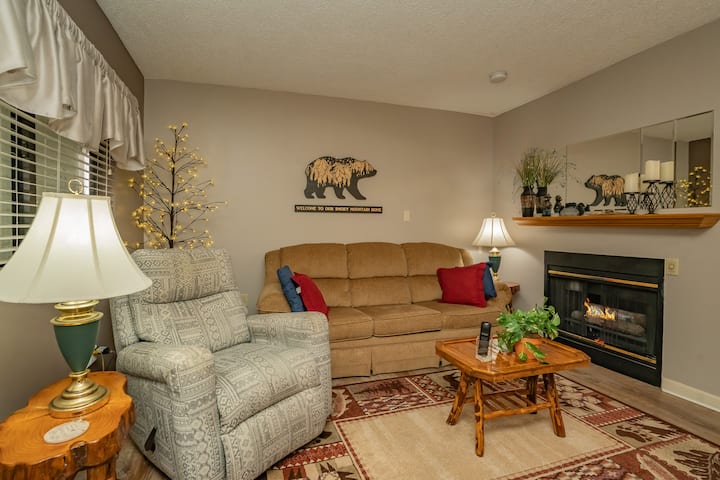 Li 502 Is A Lovely Condo With 2-person Jacuzzi - Tennessee