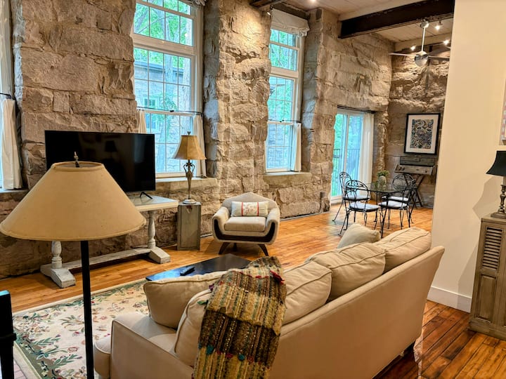 Historic River View Loft - Raleigh, NC