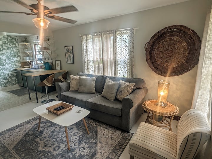 Easy Breezy - Sioux Falls, SD