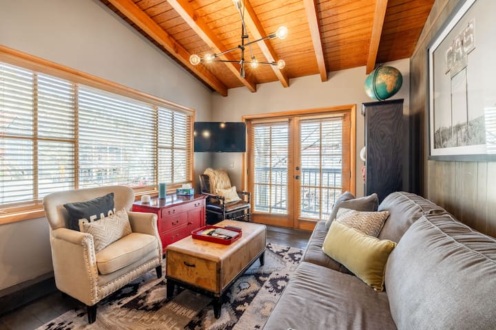 Hello Winter! Gorgeous 1 Bdrm On Main Street! - Park City, UT