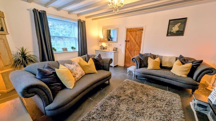 Chester House - Between The Mountains And The Sea - Dolgellau