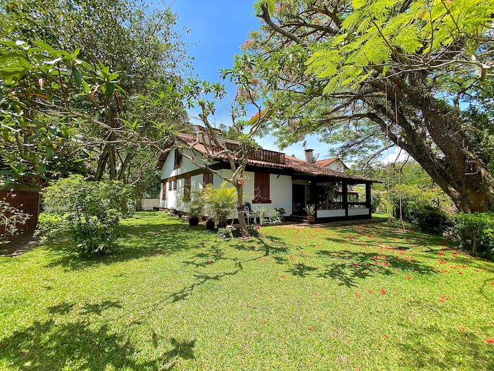 Casa Itaipava, Condomínio Privativo. - Petrópolis