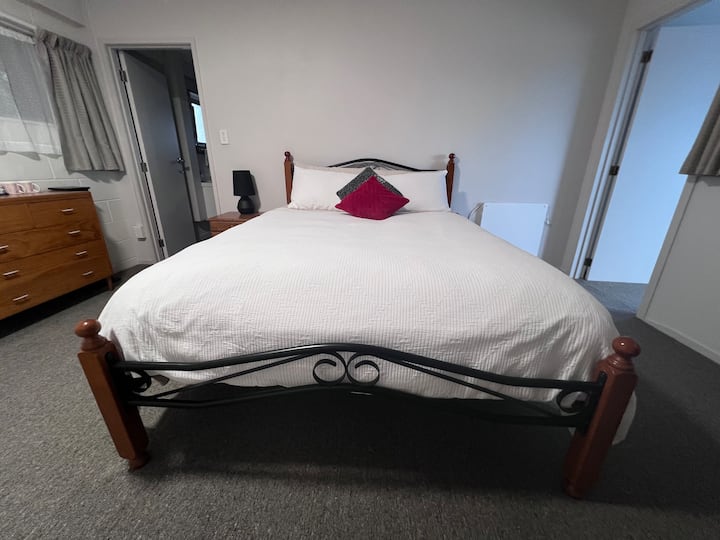 Tree House 14 - Tauranga