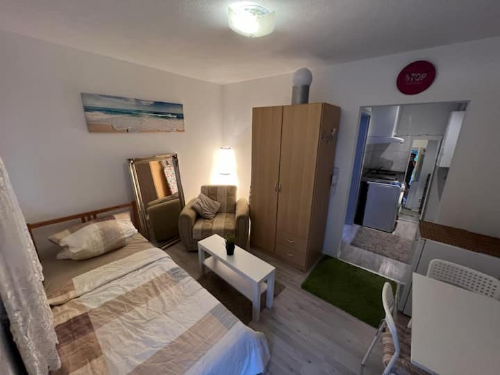 Zentrale Wohnung In Stuttgart - Stuttgart
