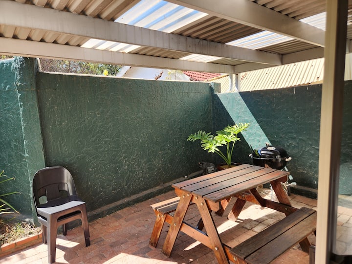 Serene Family Cottage, Uncapped Wi-fi - Chartwell