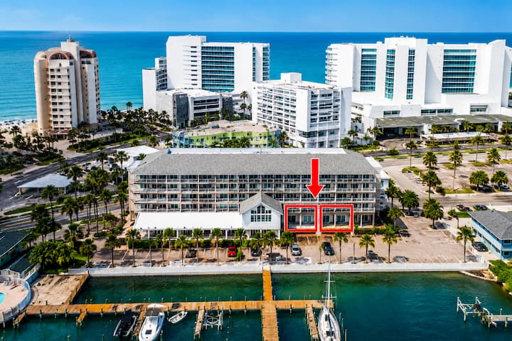 Two Side-by-side Condos  Waterfront  4br/4ba - Clearwater, FL